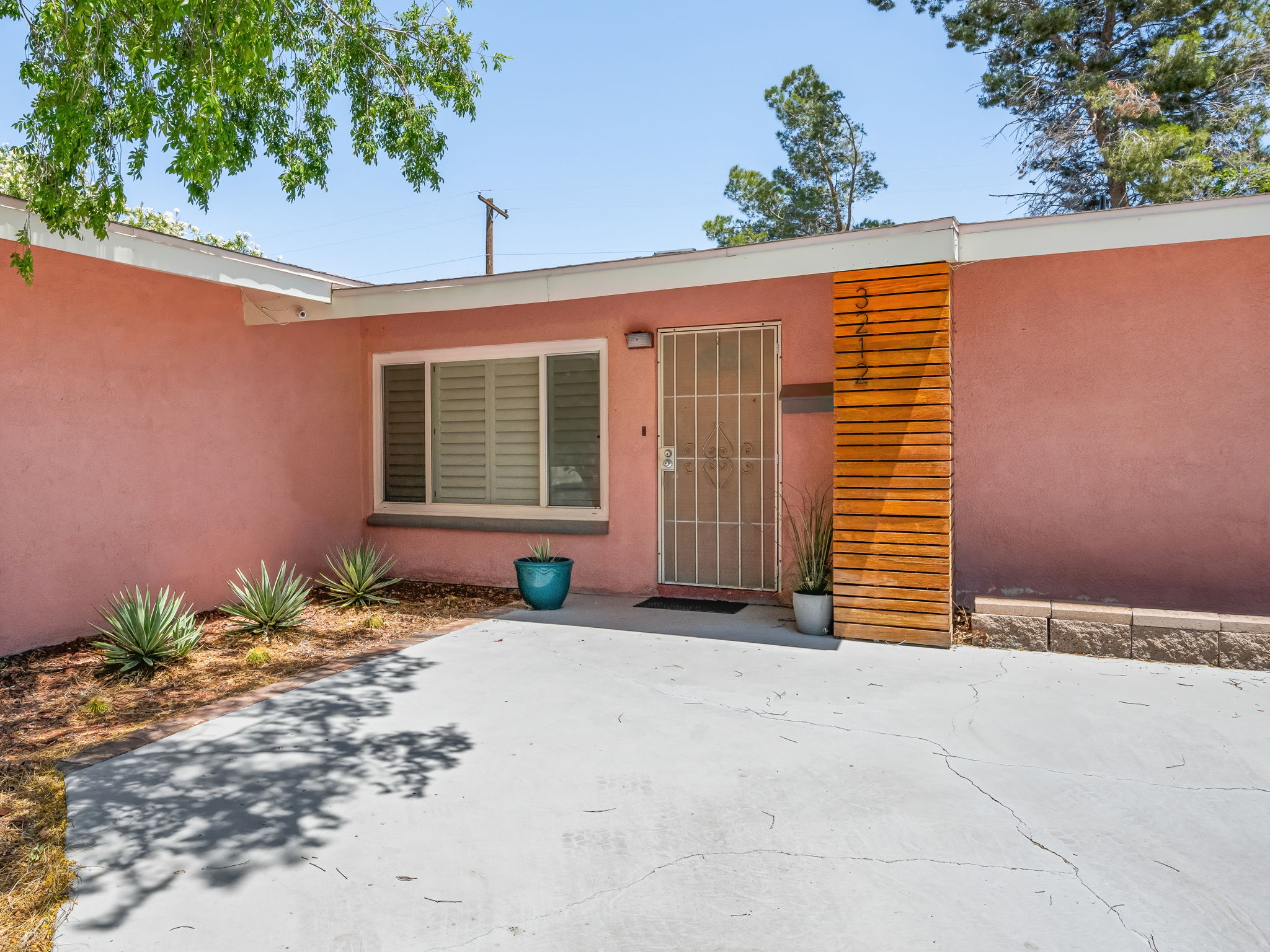 FOR SALE - 3212 Silver Saddle Street, Las Vegas, Nevada 89169 - Very ...